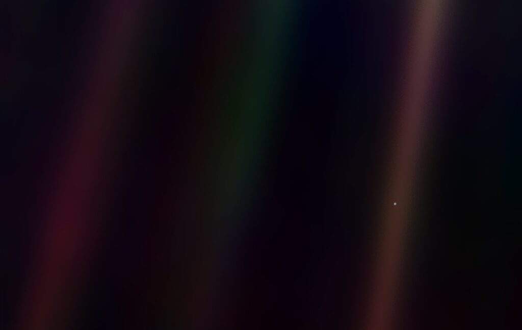 How far can Voyager 1 go before we lose contact? - Primal Nebula